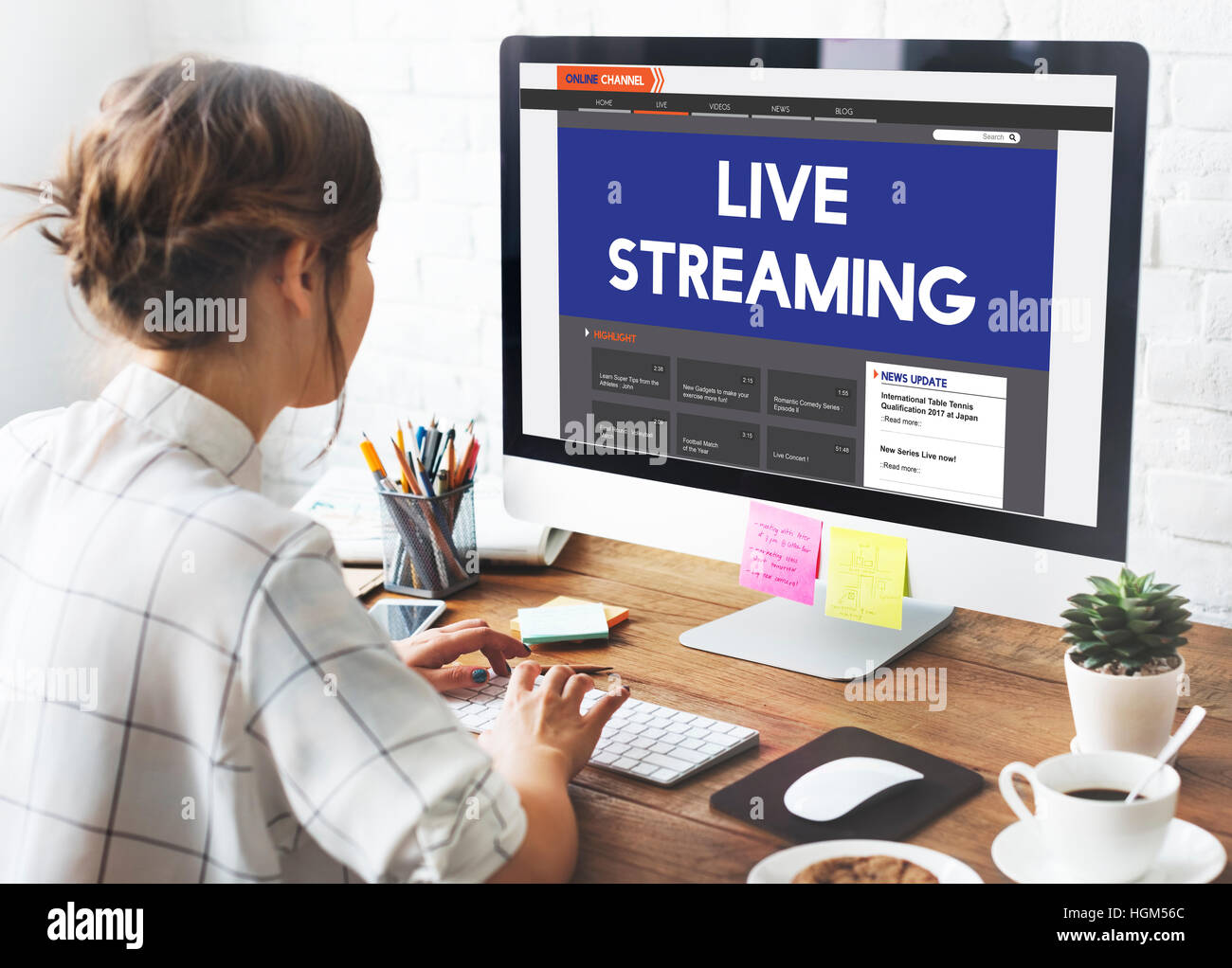 Broadcast designer hi-res stock photography and images - Alamy