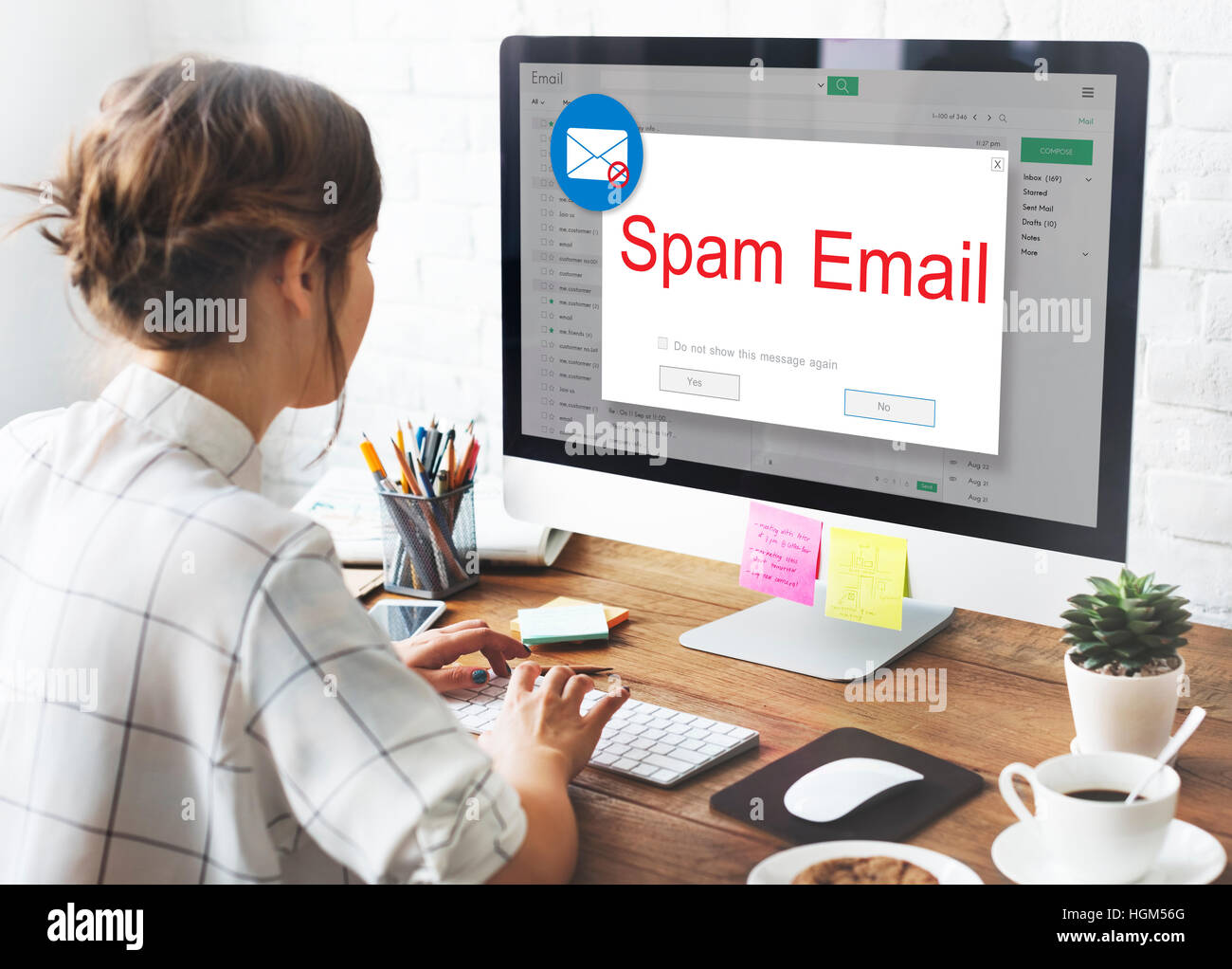 E-mail Popup Warning Window Concept Stock Photo - Alamy