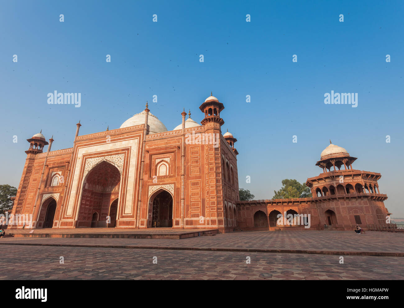 The mosque (masjid) at Taj Mahal, India Stock Photo - Alamy