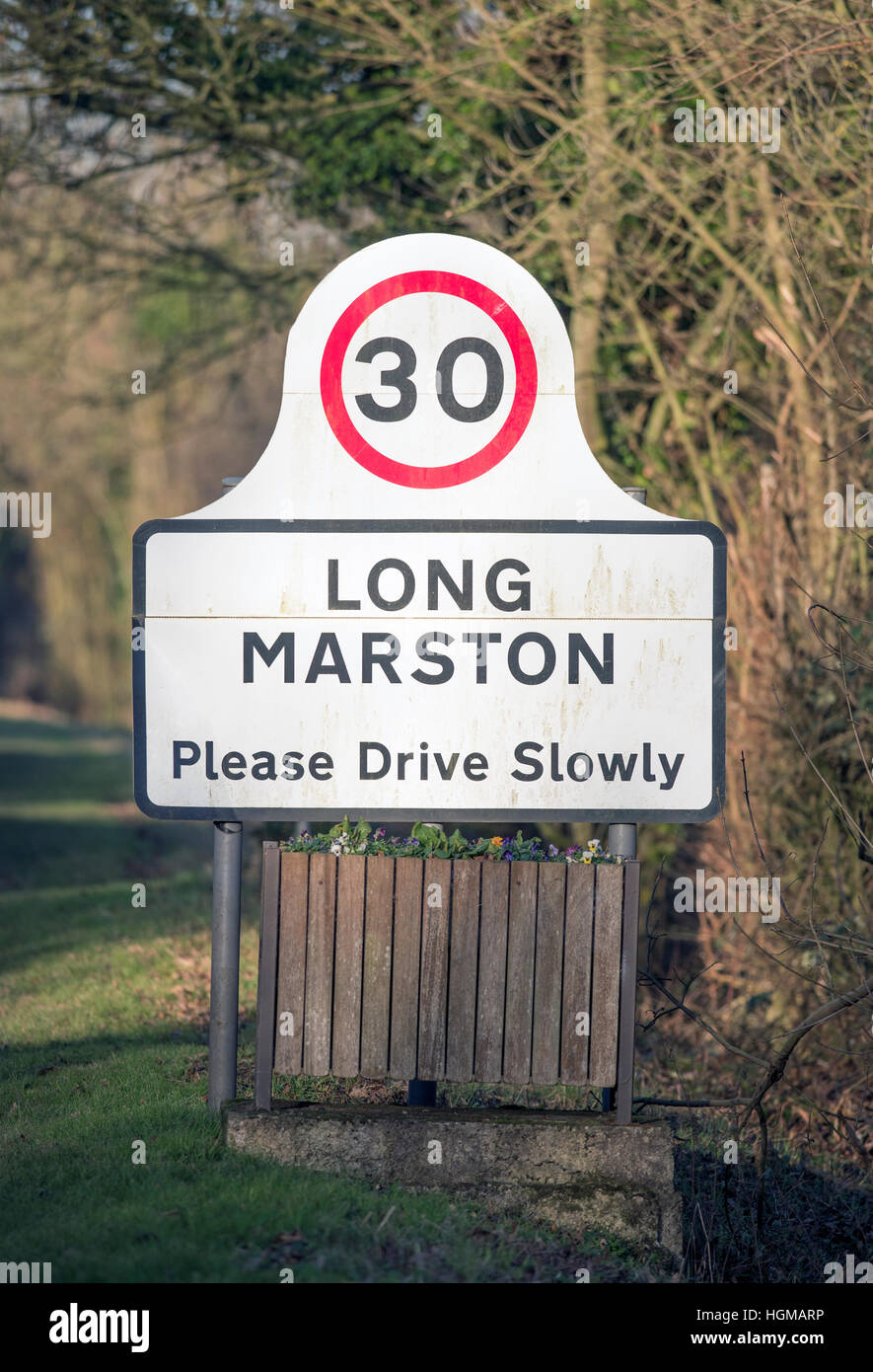 Village sign warwickshire hi-res stock photography and images - Alamy