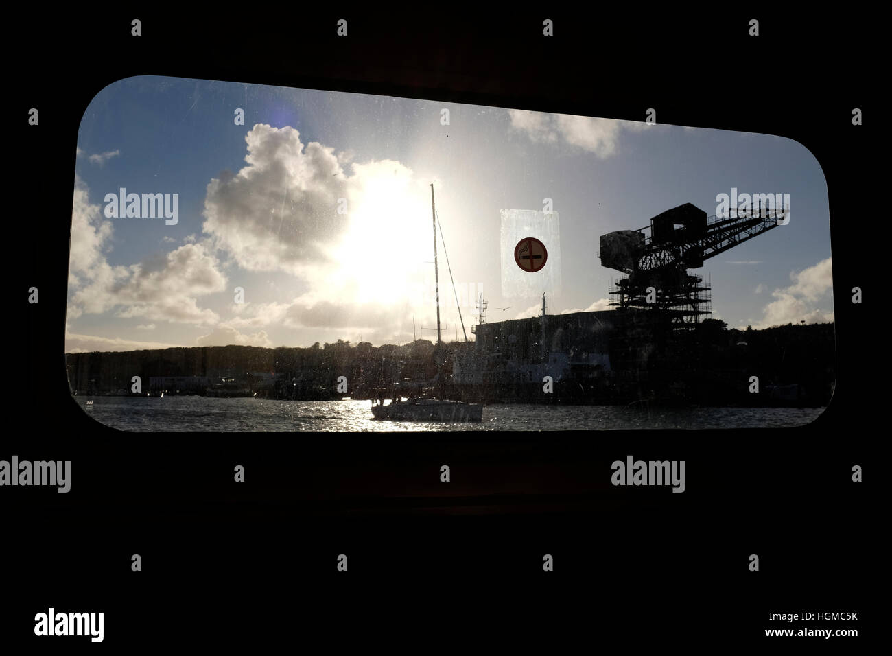 Hammerhead hammer head crane J Samuel Whites estate ship building view ...