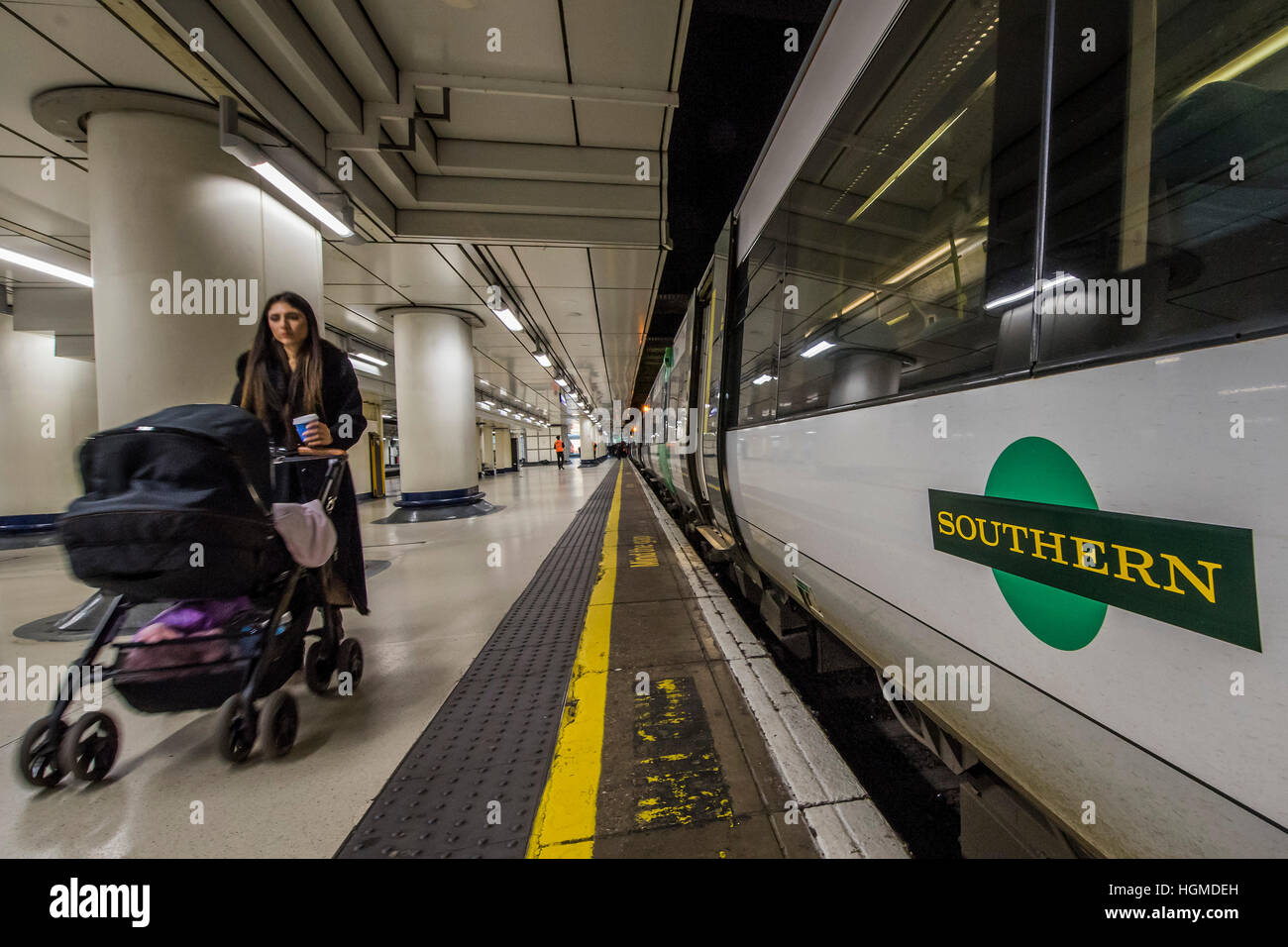 Baby strike hi-res stock photography and images - Alamy