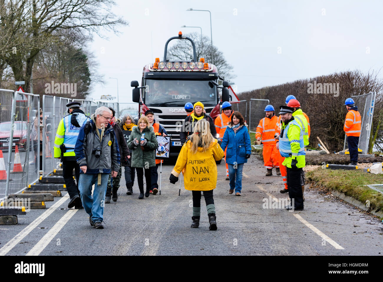 Stop cuadrilla hi-res stock photography and images - Alamy