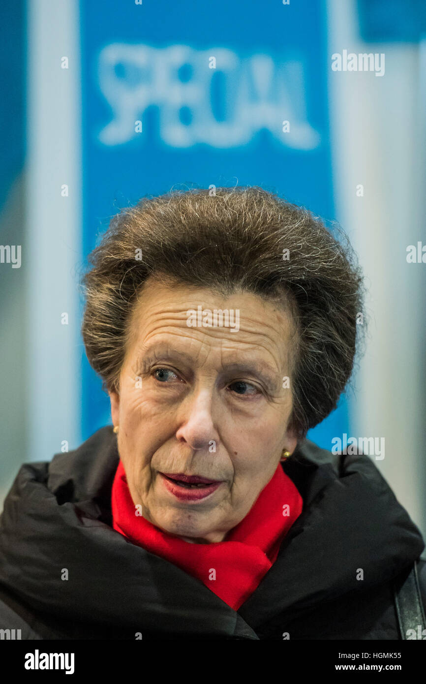 Hrh the princess anne hi-res stock photography and images - Alamy