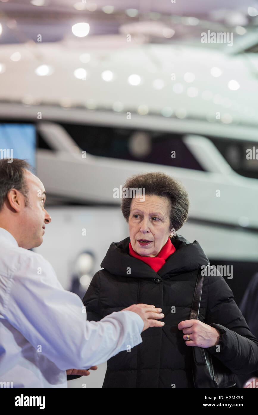 London, UK. 11th January 2017. Examining new models on the Land Rover ...