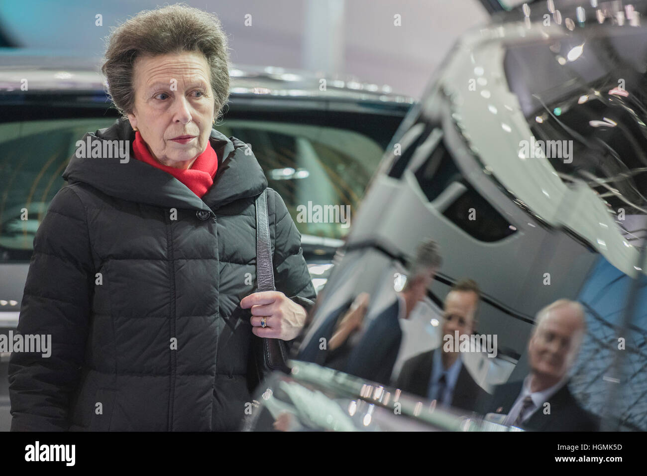London, UK. 11th January 2017. Examining new models on the Land Rover ...