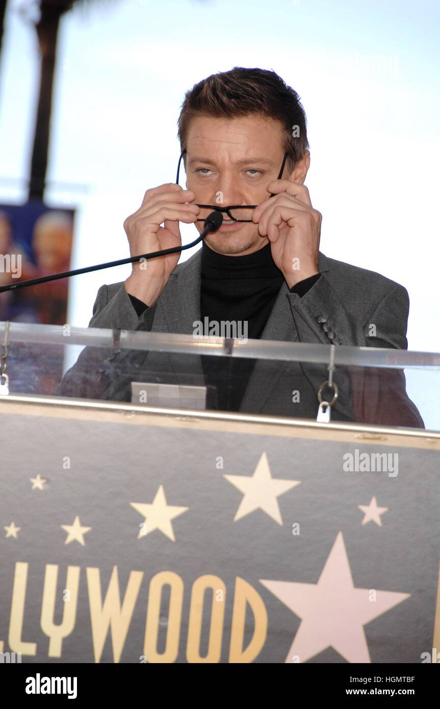 Jeremy renner amy adams hollywood walk hi-res stock photography and ...
