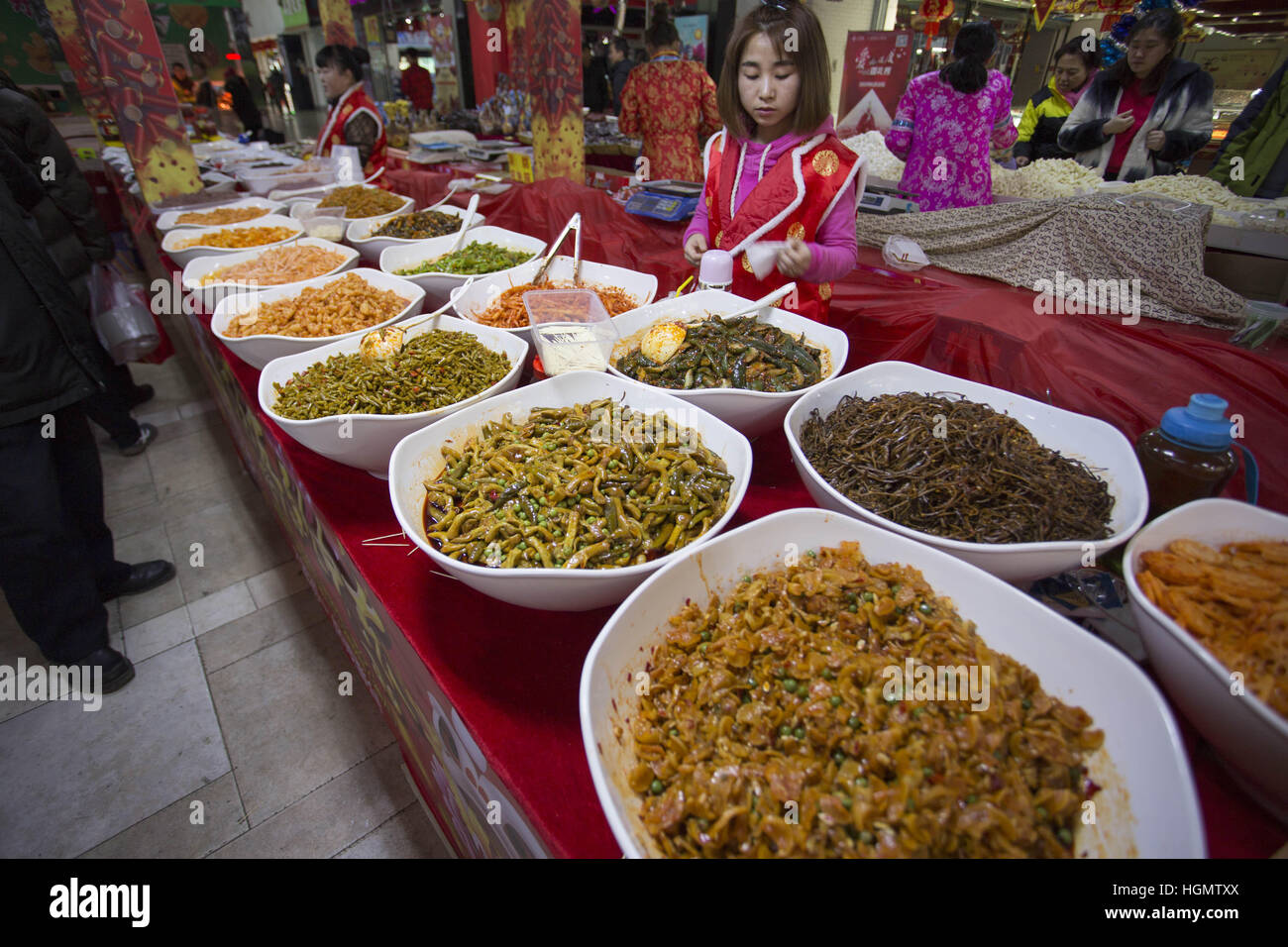 Jili, China. 11th Jan, 2017. (EDITORIAL USE ONLY. CHINA OUT) Various ...