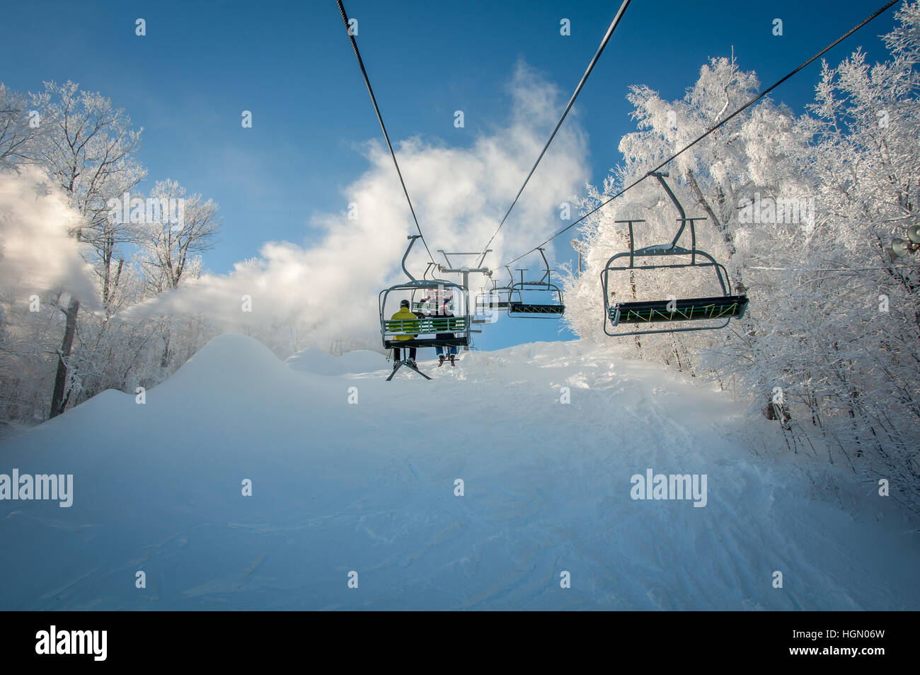 Lift ride up the mountain hi-res stock photography and images - Alamy