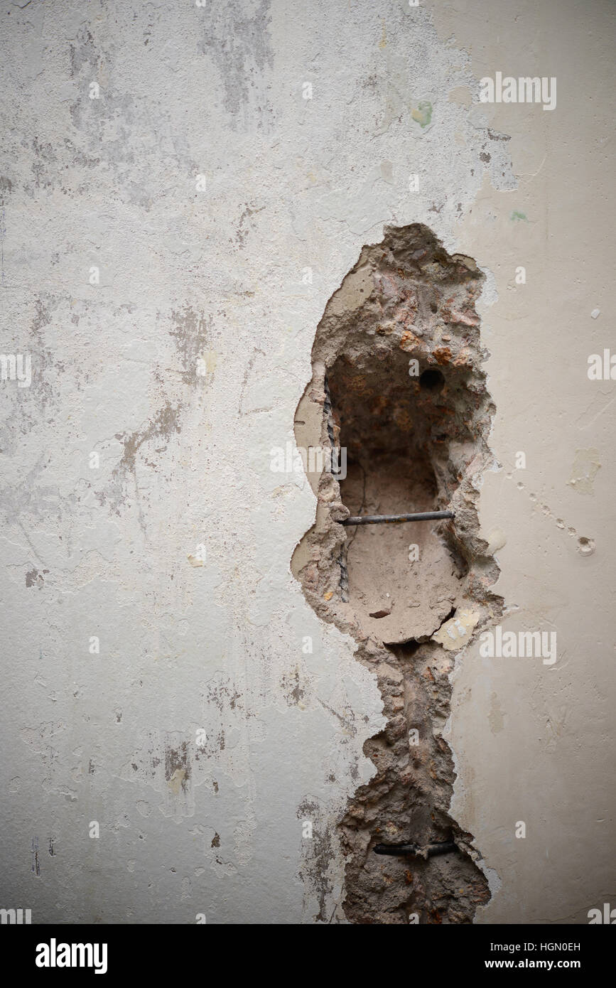 Hole in the wall hi-res stock photography and images - Alamy