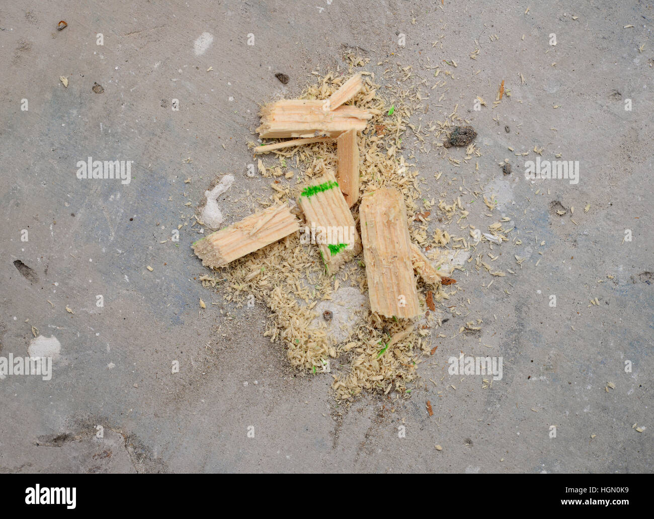 a small handful of sawdust Stock Photo - Alamy