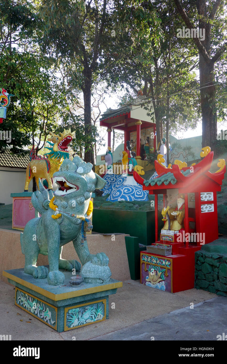 statue and park,Pattaya, Thailand (Phra Tmanak Hill - Khao Phra Bat ...