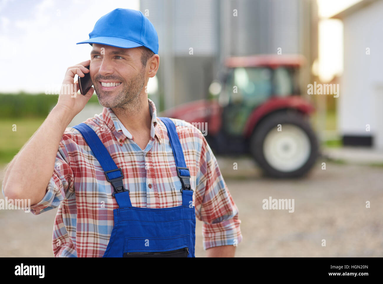 Busy farm scene hi-res stock photography and images - Alamy