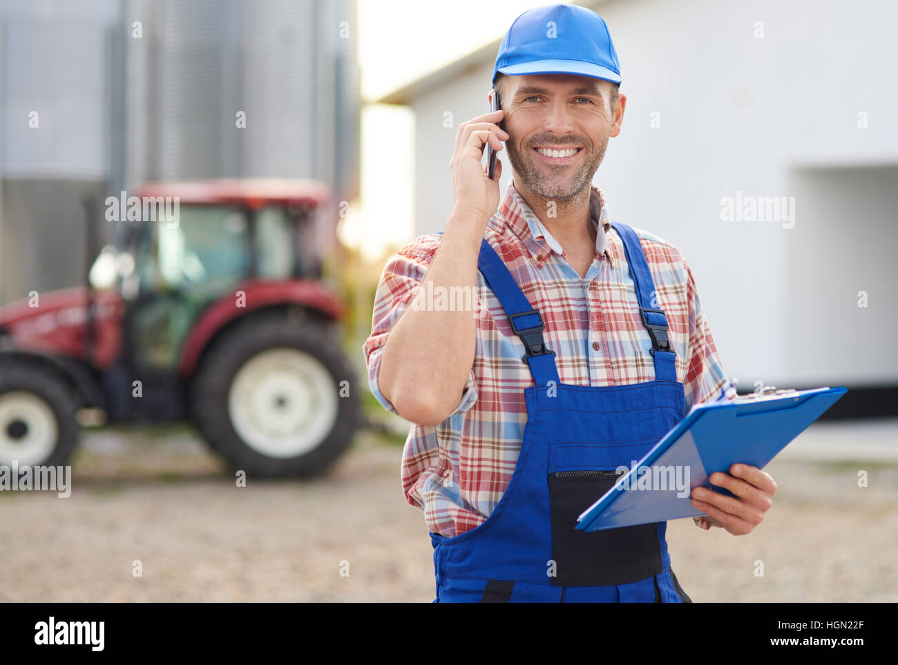 Busy farm hi-res stock photography and images - Alamy