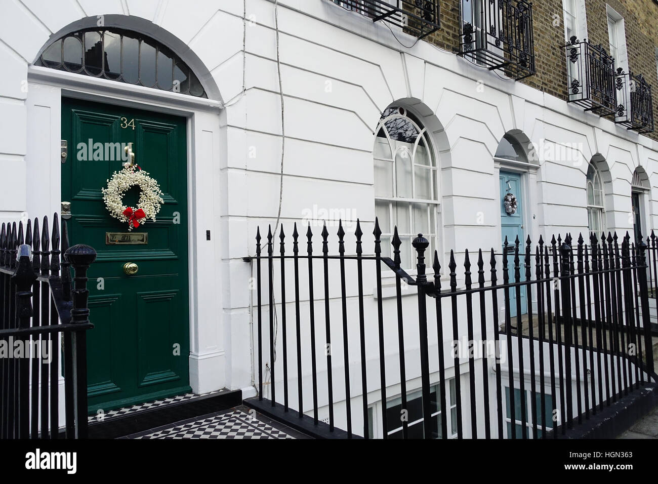 Christmas wreath on Georgian house in Islington, London Stock Photo - Alamy