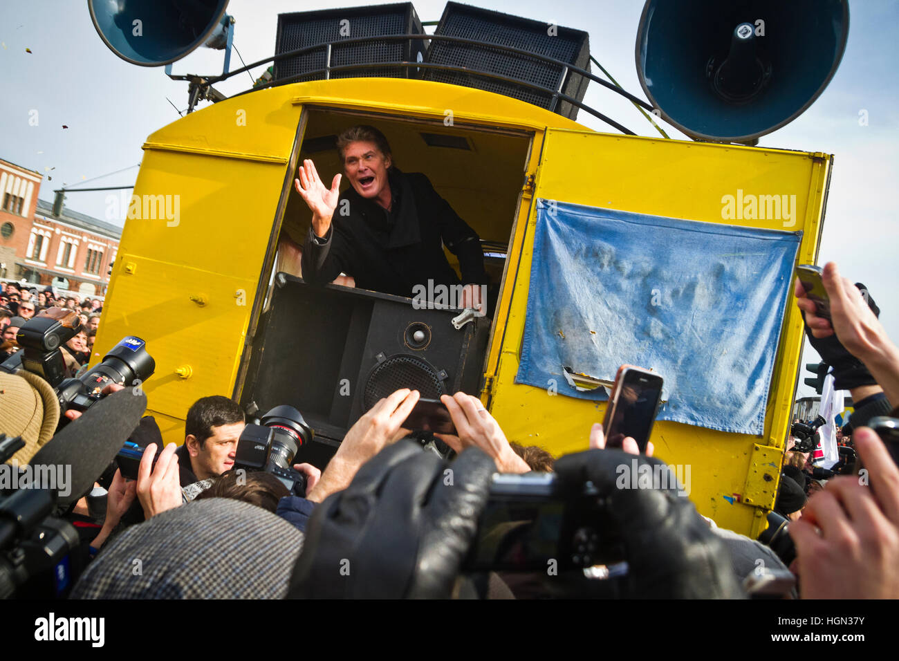 David Hasselhoff visits Berlin in 2013 to protest the demolition of a ...