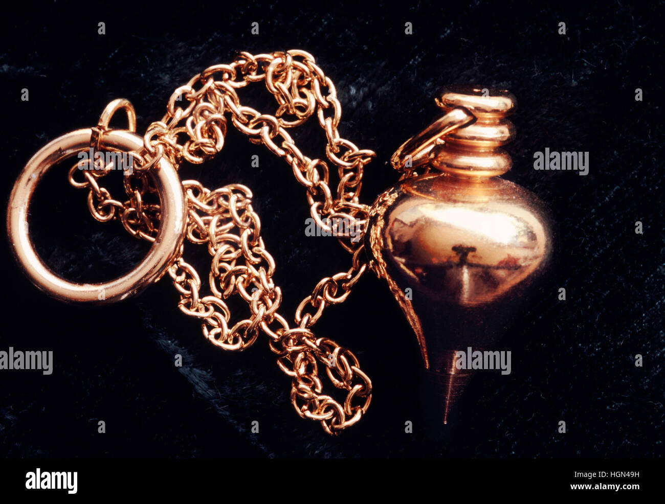 Pendulum hi-res stock photography and images - Alamy
