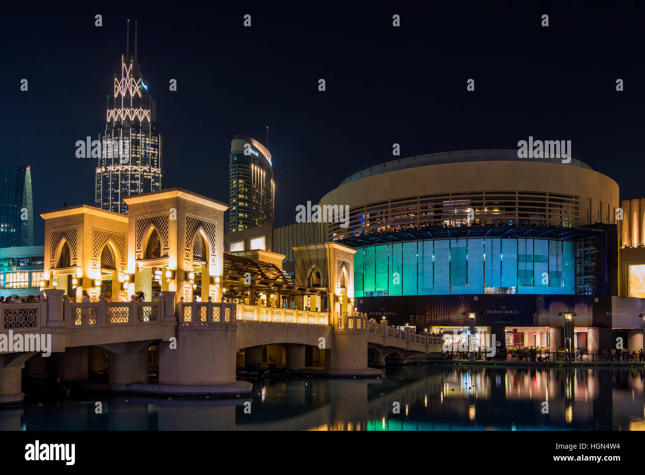 Dubai Mall Outside View Night