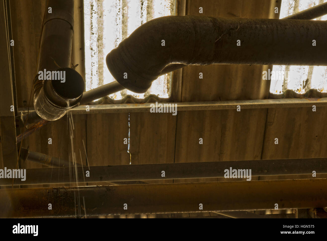 Overflow pipe hi-res stock photography and images - Alamy