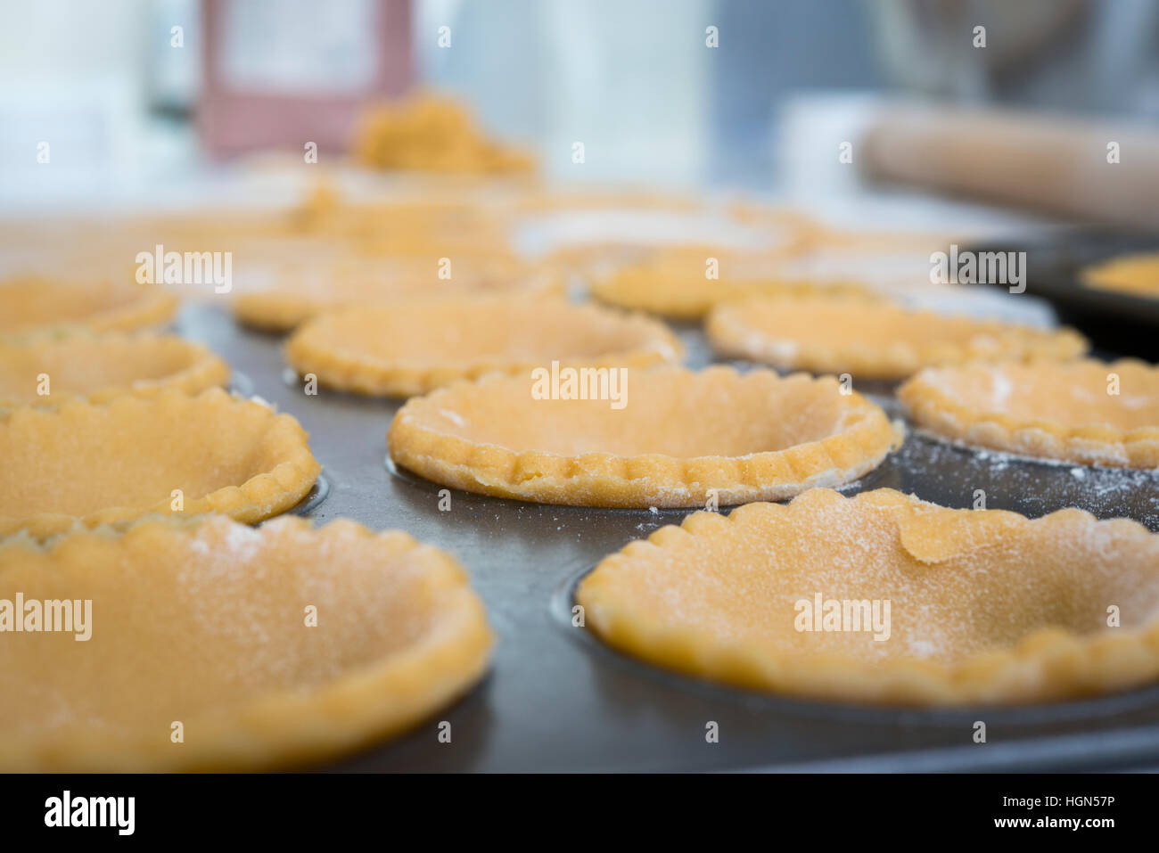 How to make a pie at home hi-res stock photography and images - Alamy