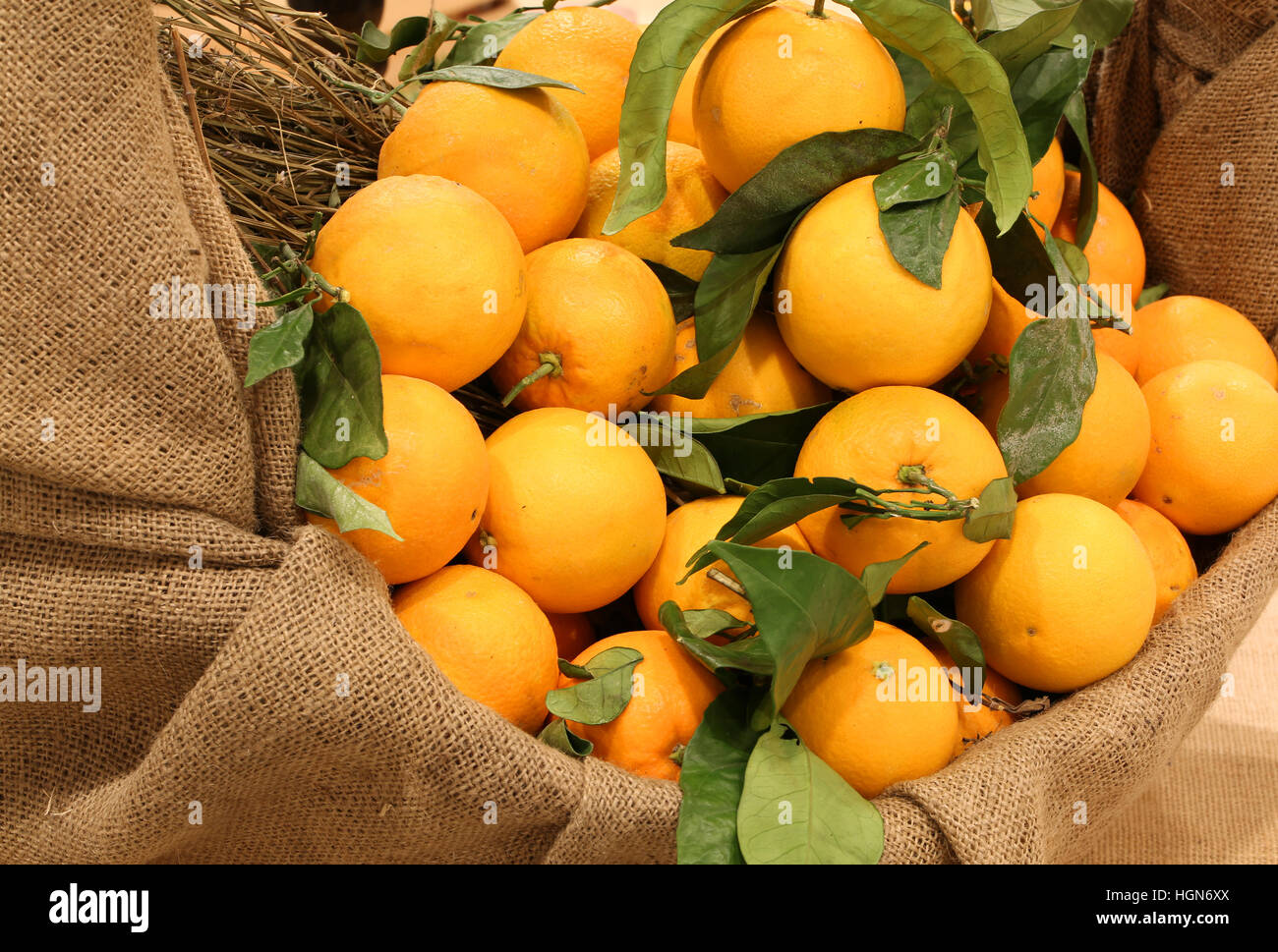 Sack of oranges hi-res stock photography and images - Alamy