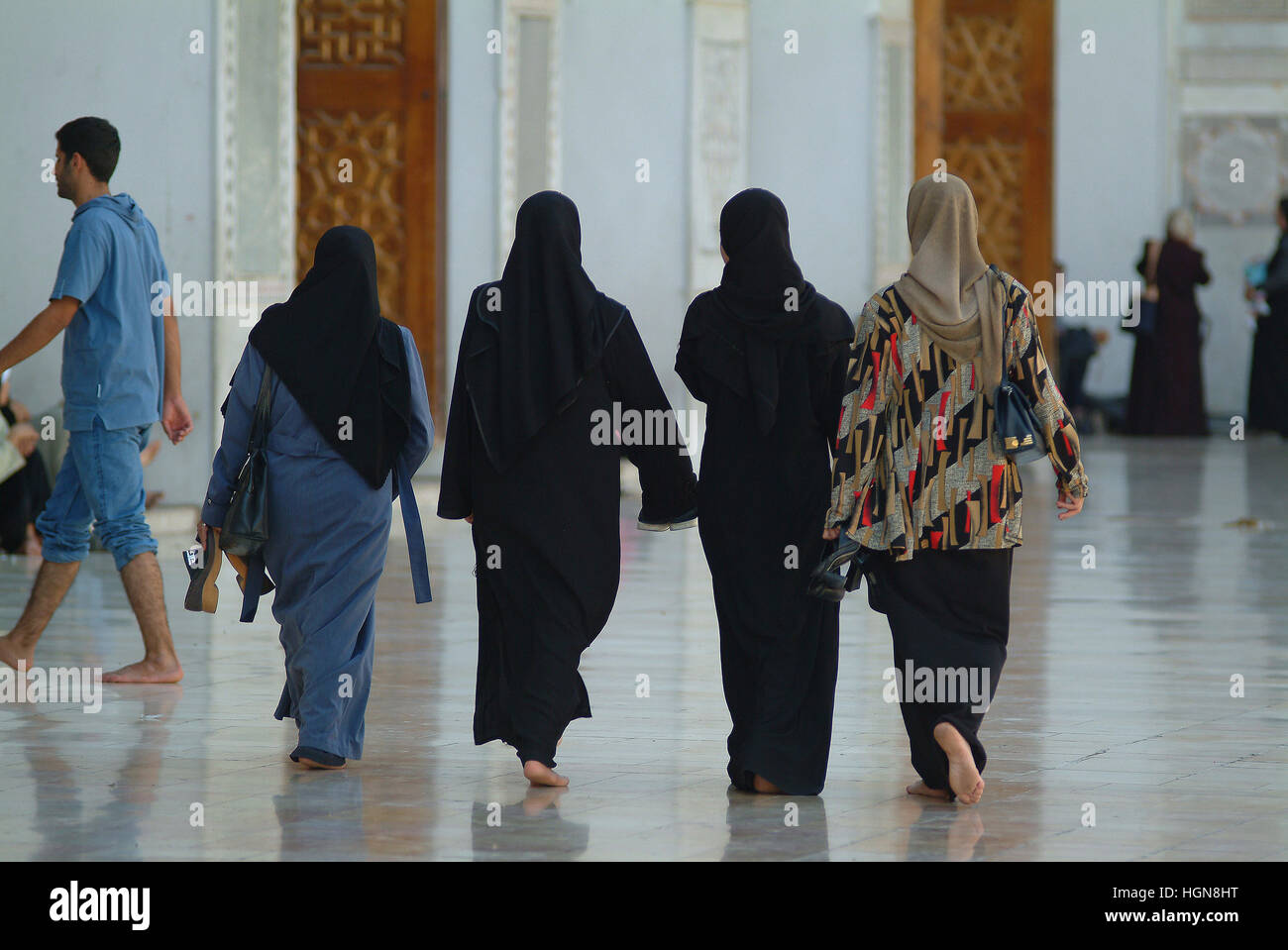 Syrian women hi-res stock photography and images - Alamy