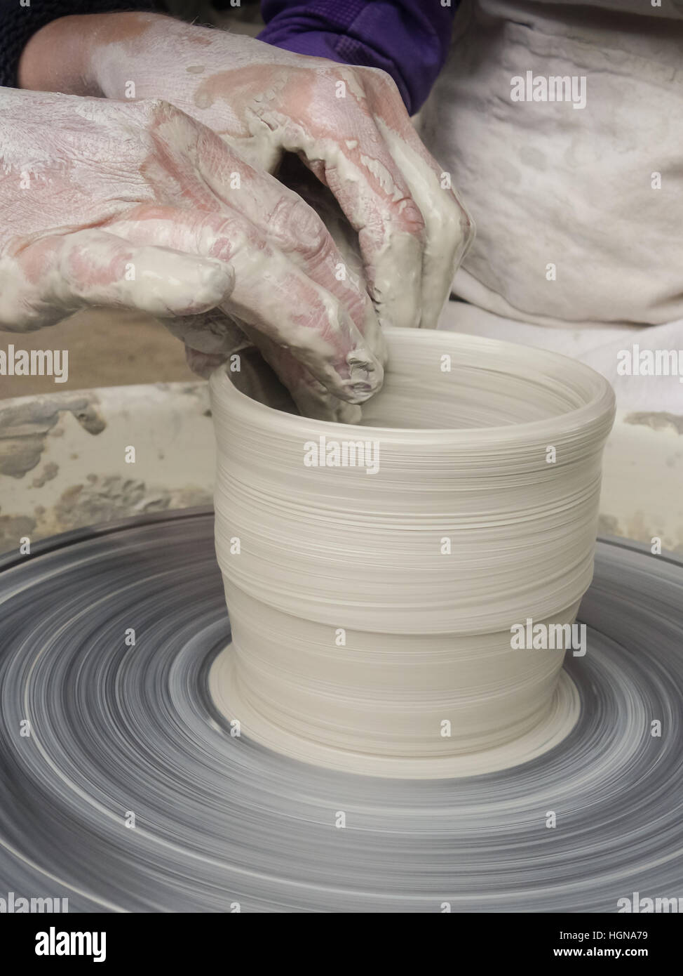 Pottery handwork hi-res stock photography and images - Alamy