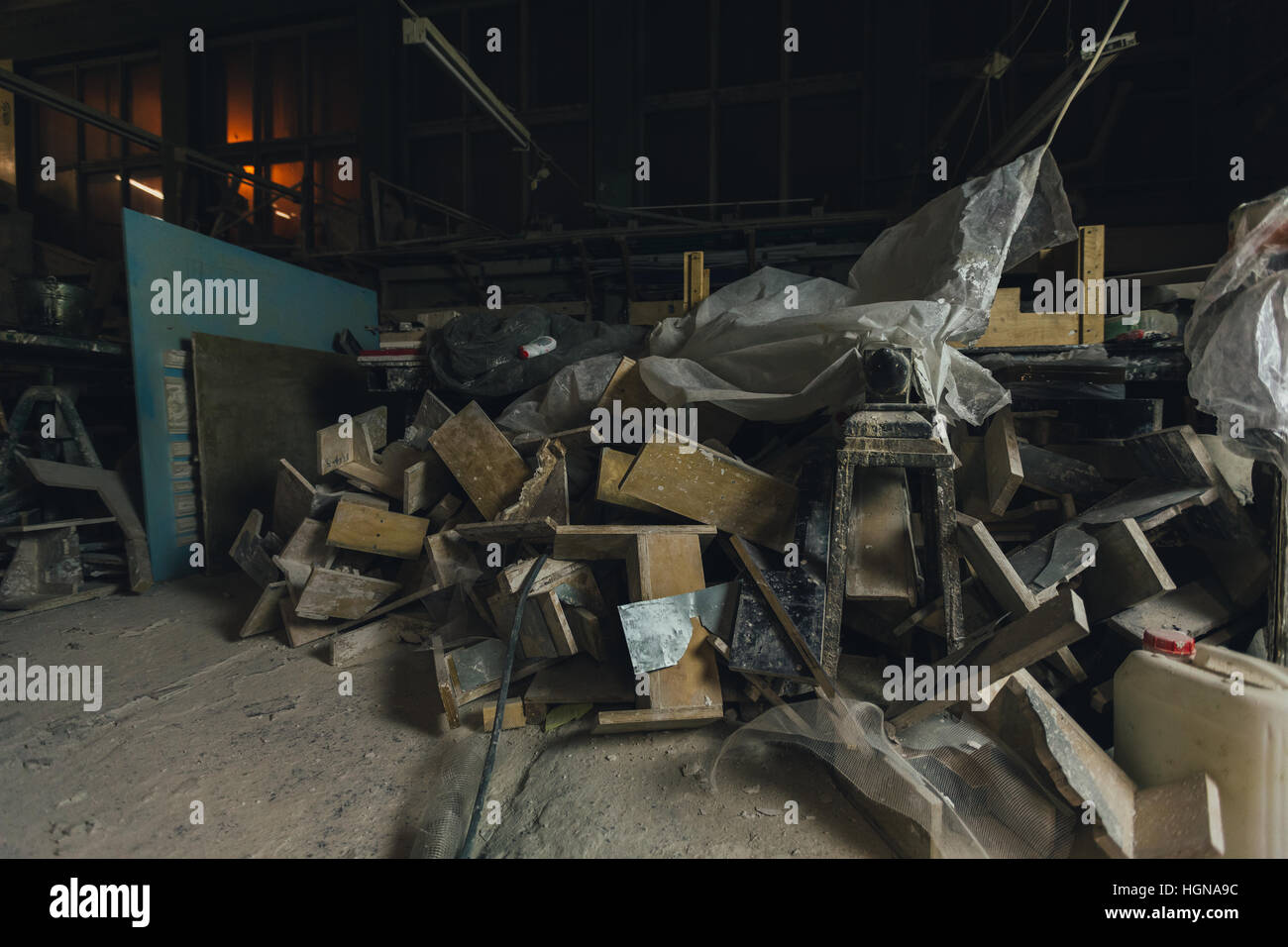 Cluttered store room hi-res stock photography and images - Alamy