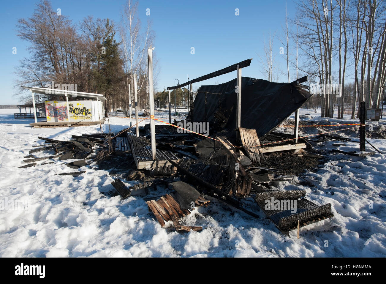 Burnt hut hi-res stock photography and images - Alamy