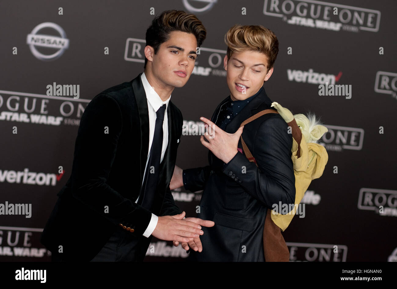 World premiere of 'Rogue One: A Star Wars Story' held at Pantages ...