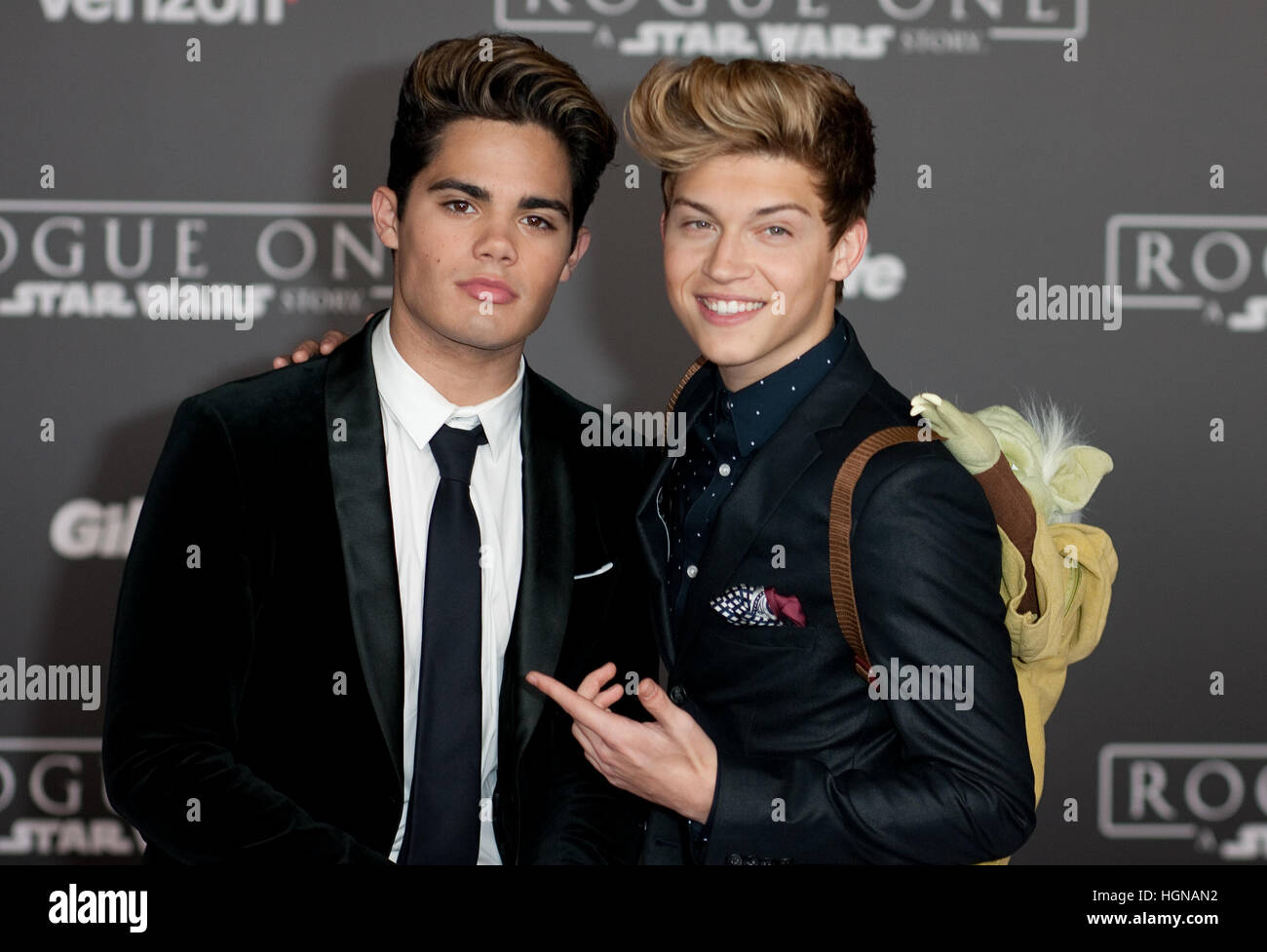 World premiere of 'Rogue One: A Star Wars Story' held at Pantages ...