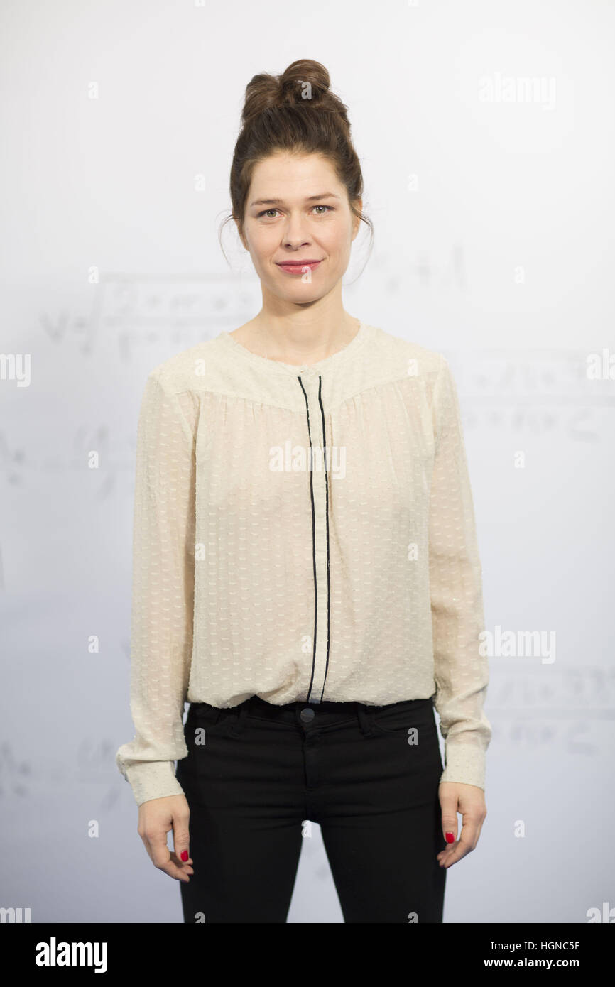 Actors promoting the new Series "Frau Temme sucht das Glueck" at Side ...