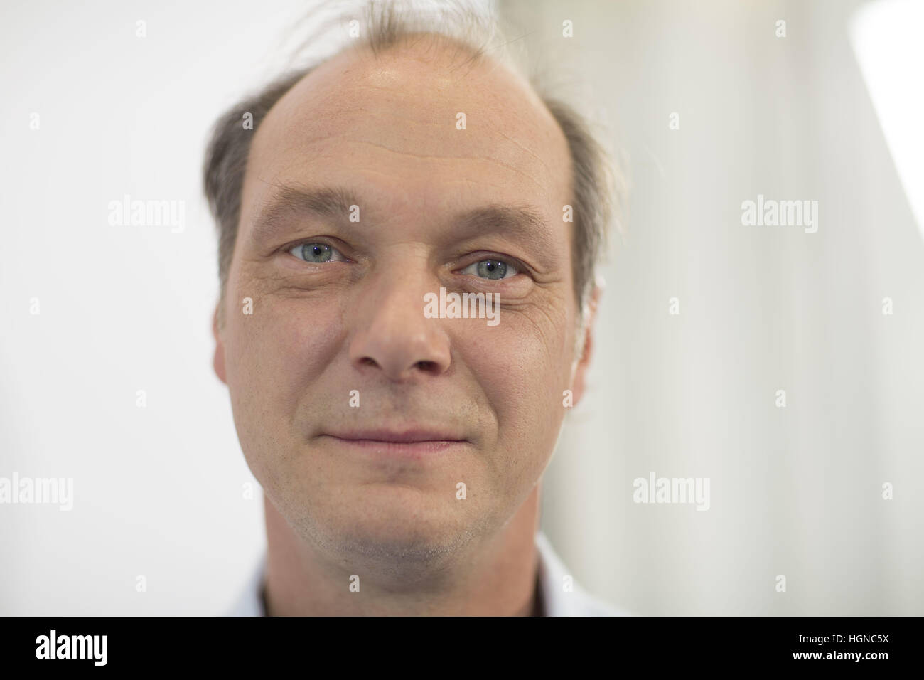 Actors promoting the new Series "Frau Temme sucht das Glueck" at Side ...