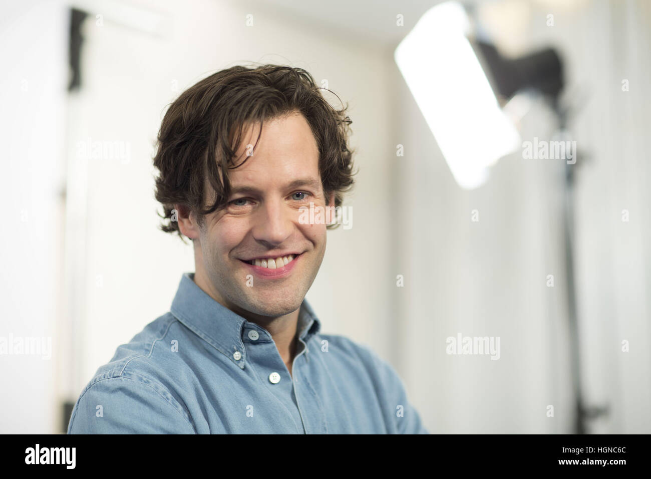 Actors promoting the new Series "Frau Temme sucht das Glueck" at Side ...