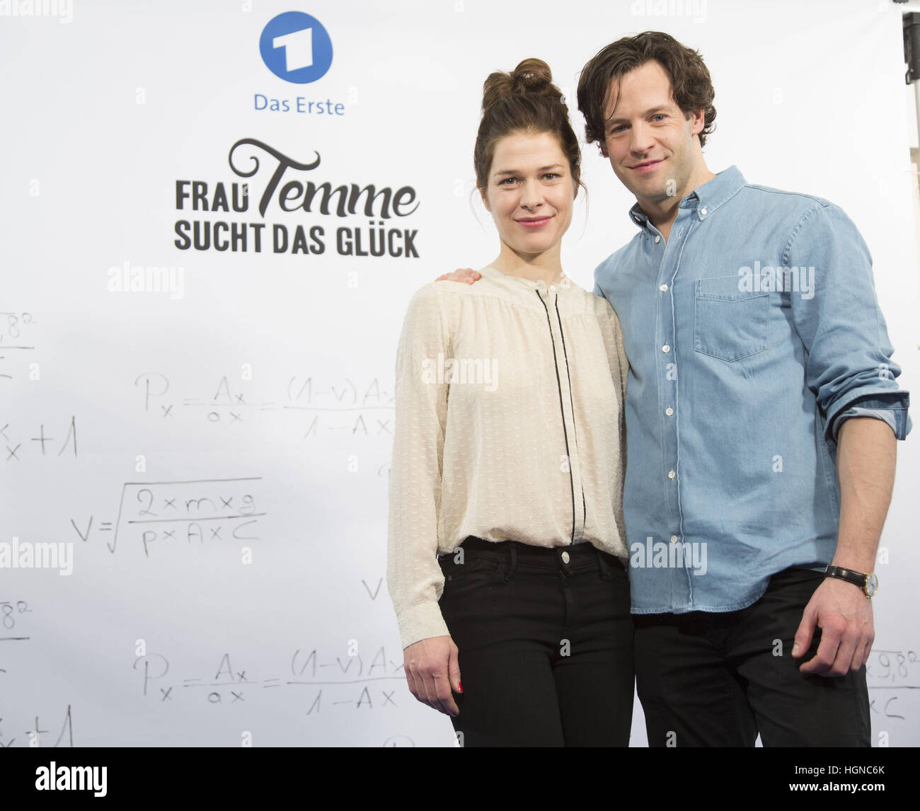 Actors promoting the new Series "Frau Temme sucht das Glueck" at Side ...