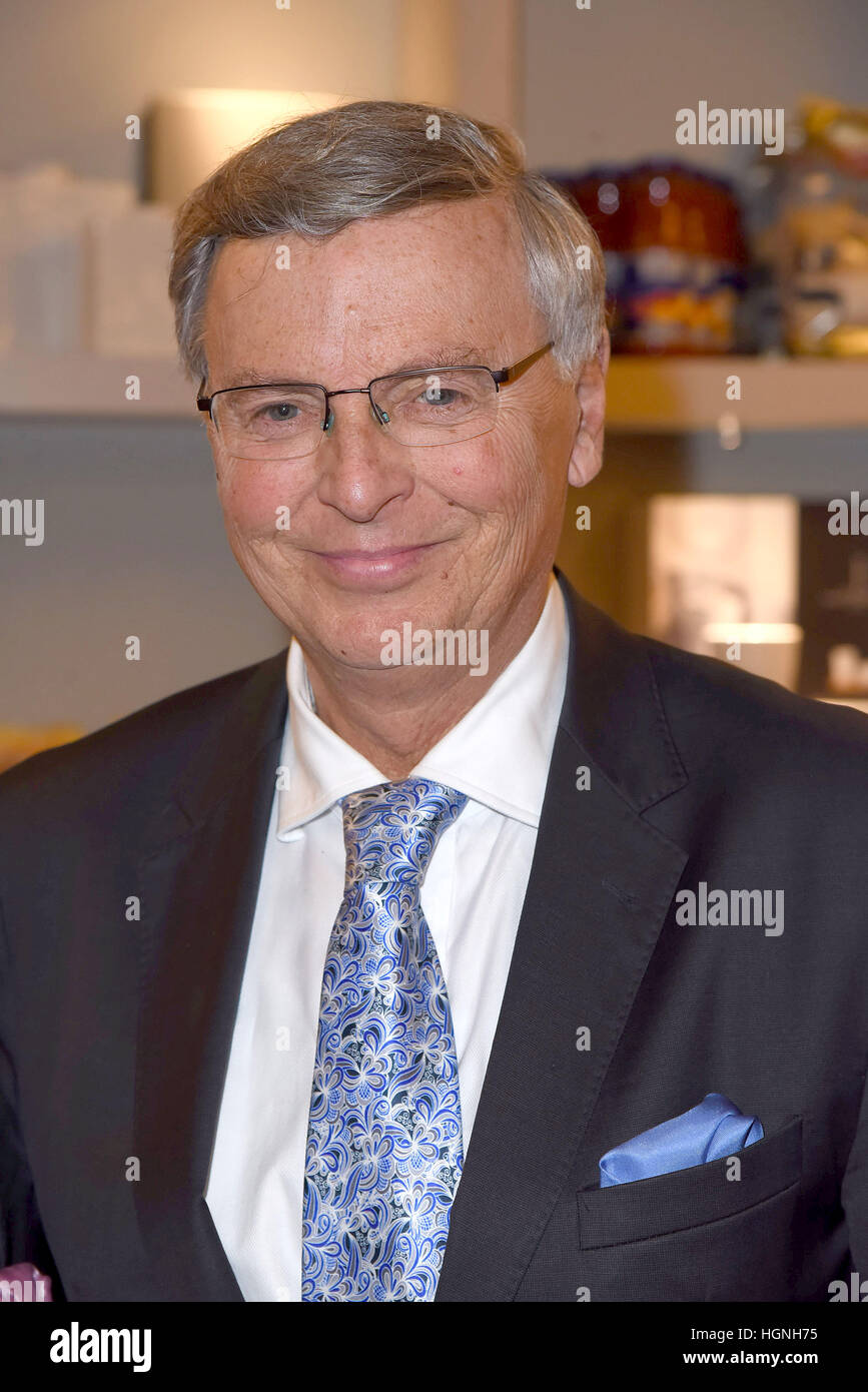 Literature talk and reading with Wolfgang Bosbach to promote his latest ...