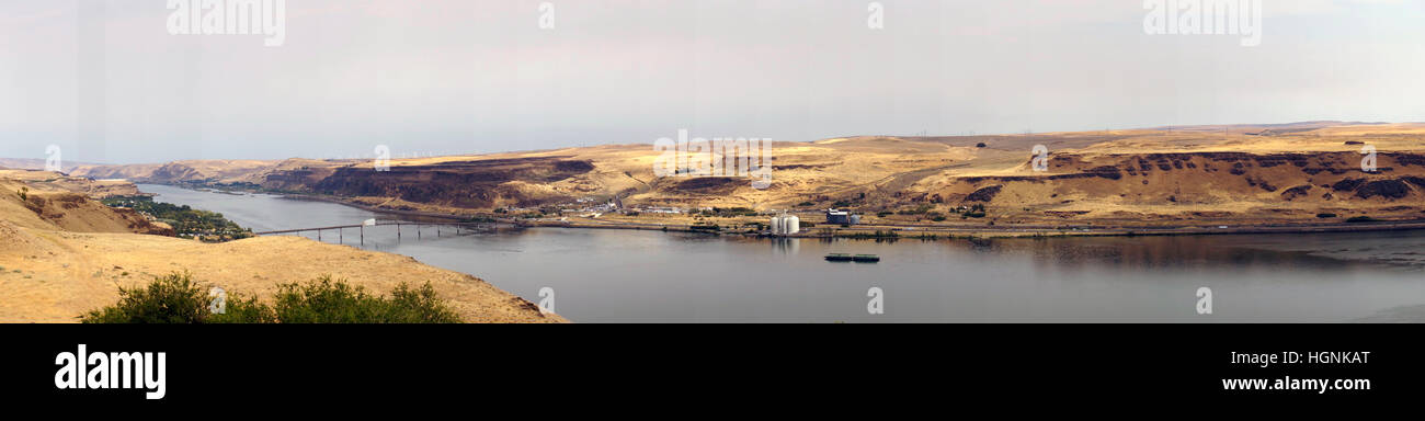 A panoramic view of the Columbia River Stock Photo - Alamy