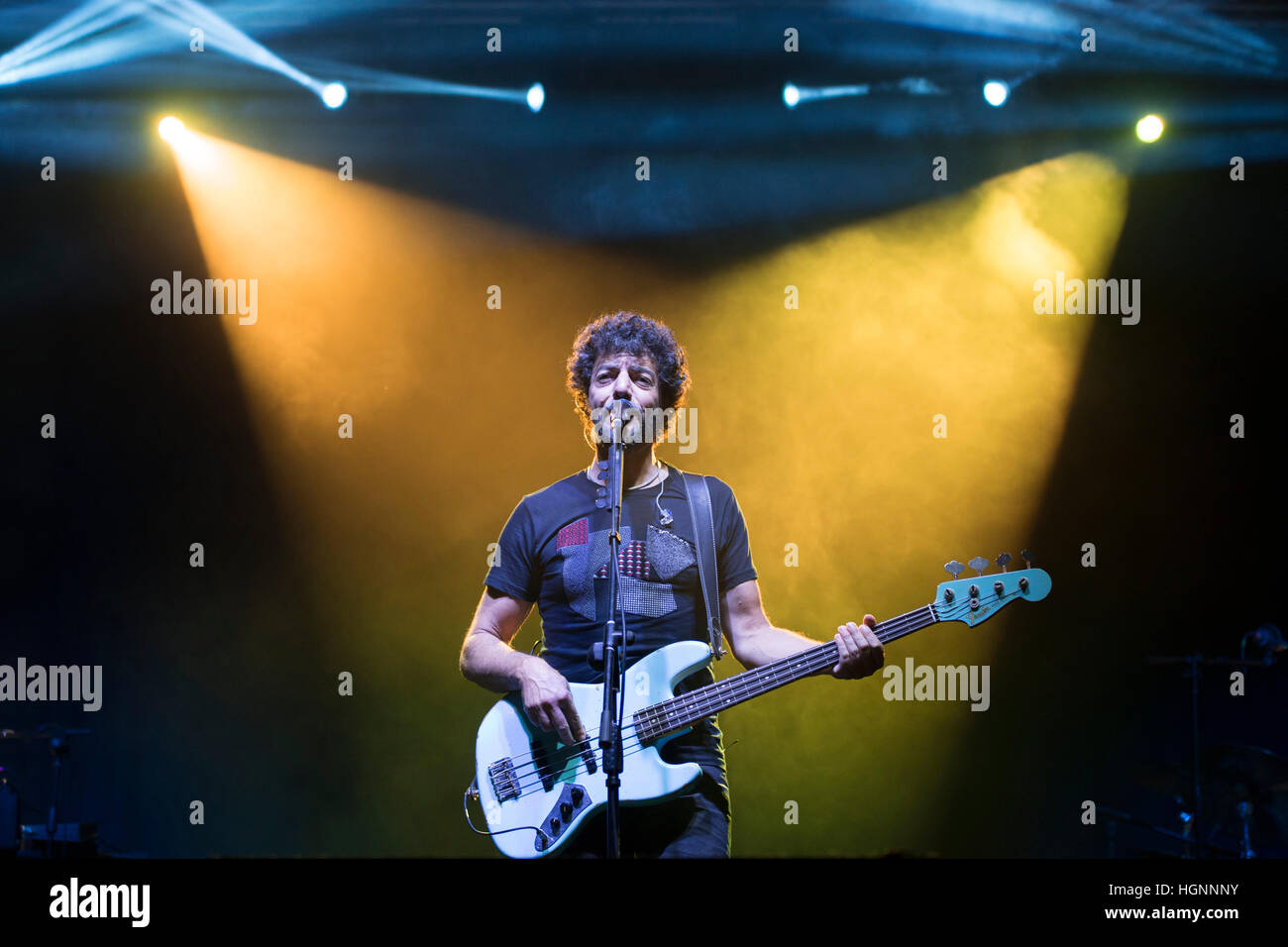 Vipra concerto live a Bergamo Stock Photo - Alamy