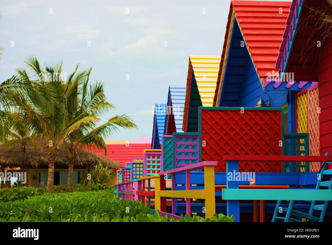 Bright green beach hut hi-res stock photography and images - Alamy