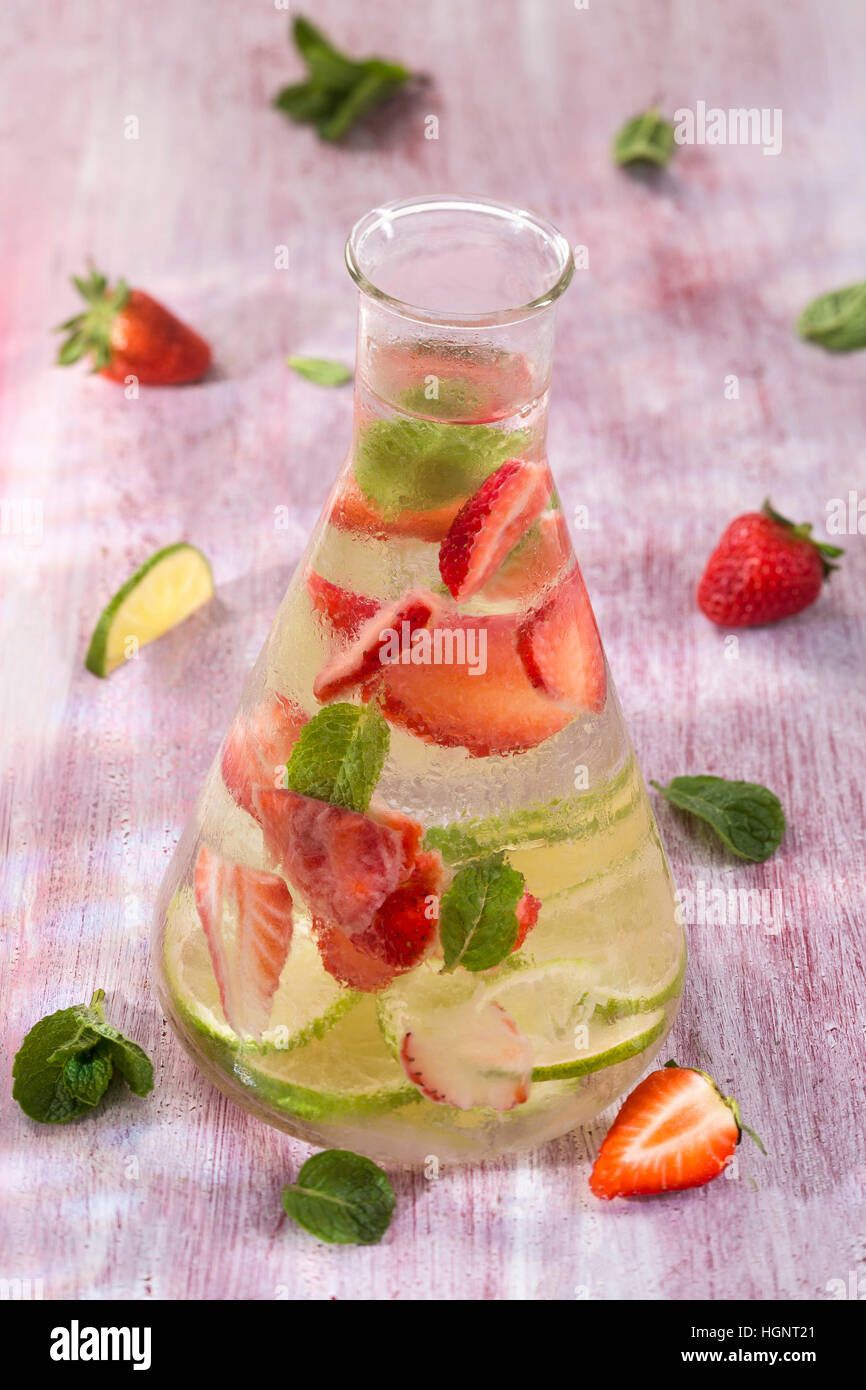 Cold drink hi-res stock photography and images - Alamy