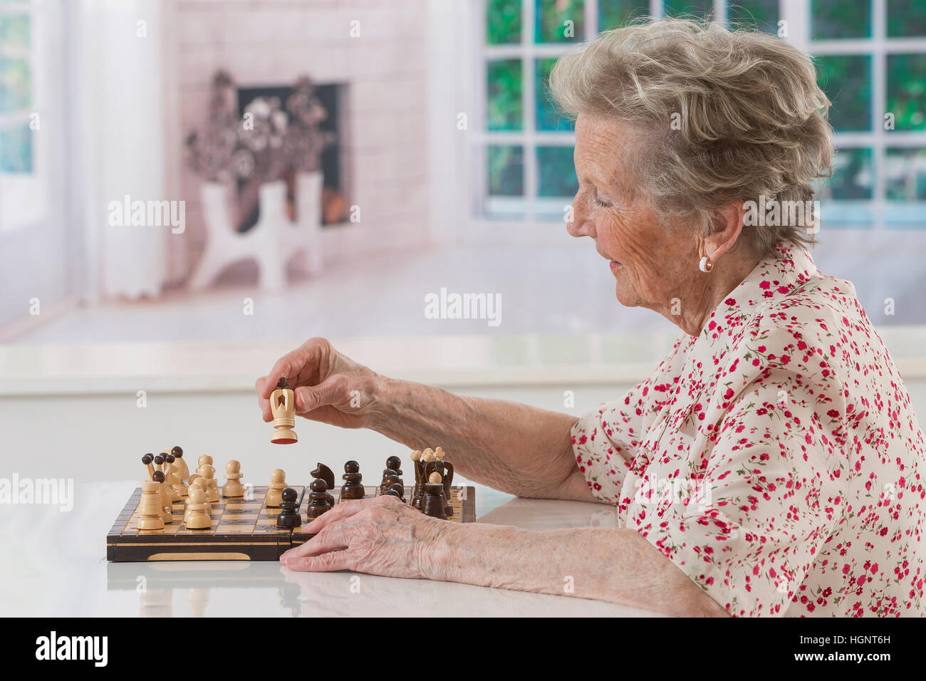 Chess board side view hi-res stock photography and images - Alamy
