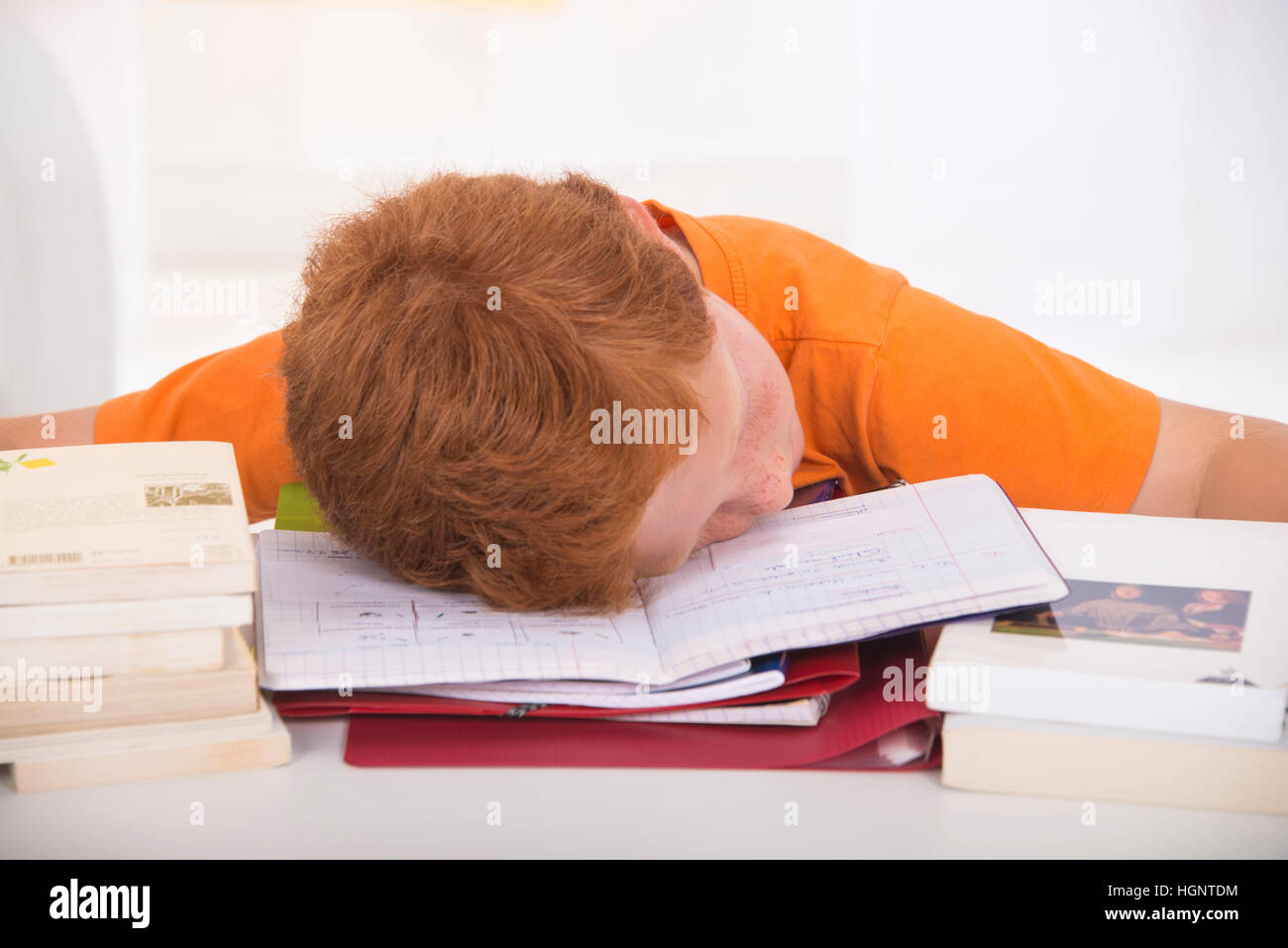 Child sleeping hi-res stock photography and images - Alamy