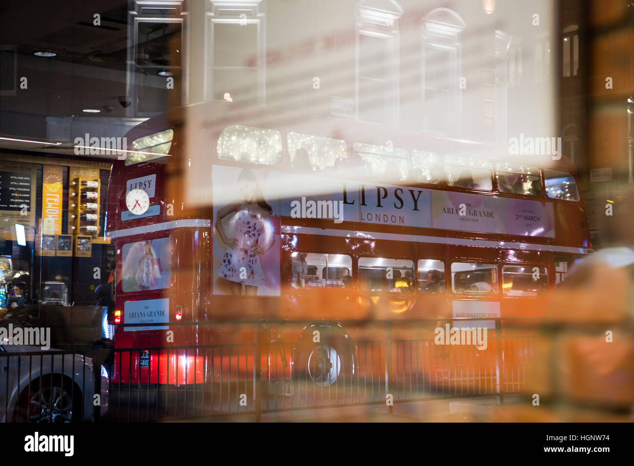 London bus restaurant hi-res stock photography and images - Alamy
