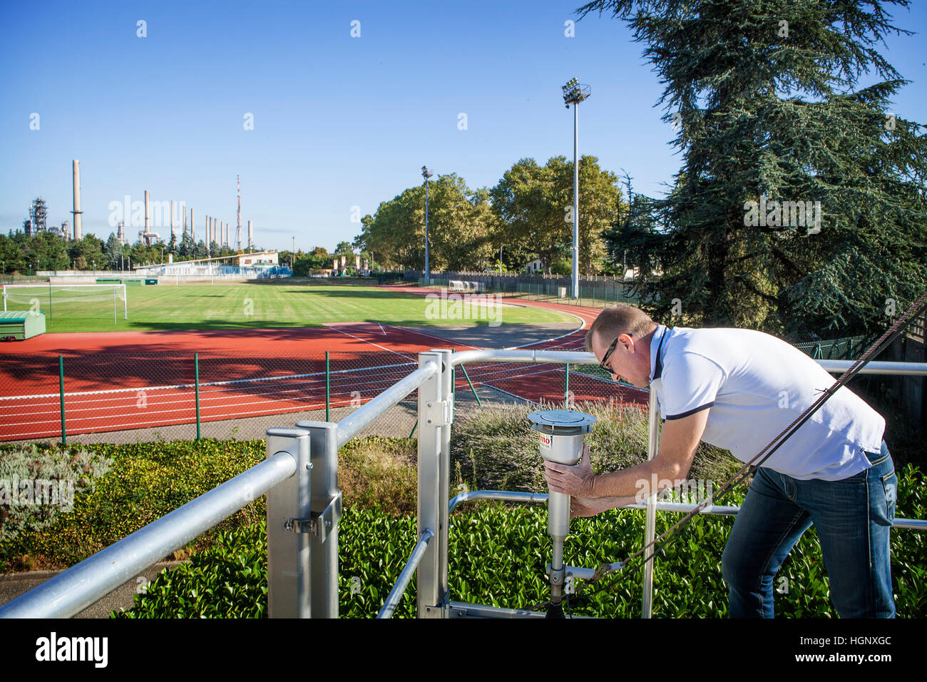 People air pollution hi-res stock photography and images - Alamy