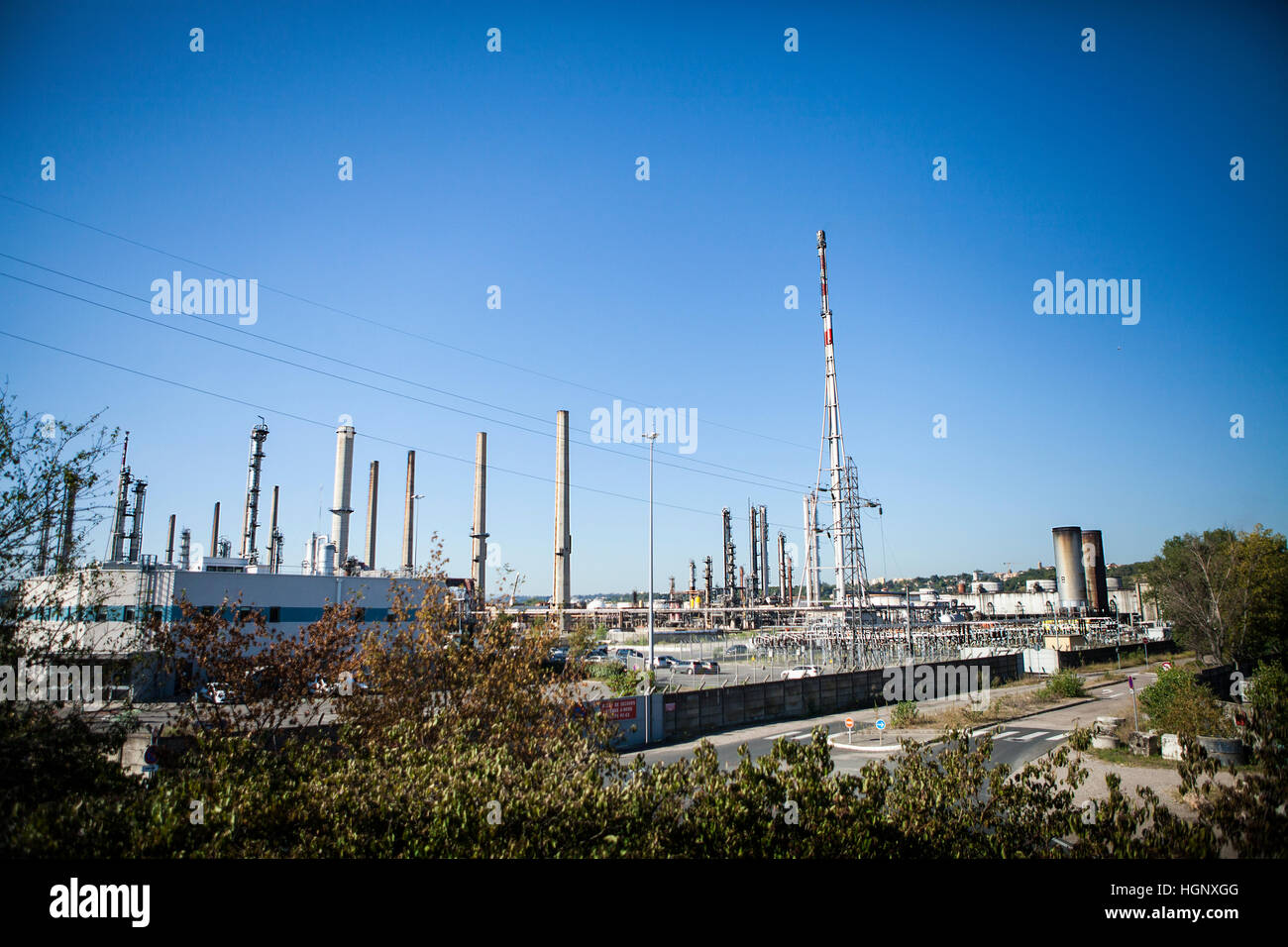 Oil refineries pollution hi-res stock photography and images - Alamy