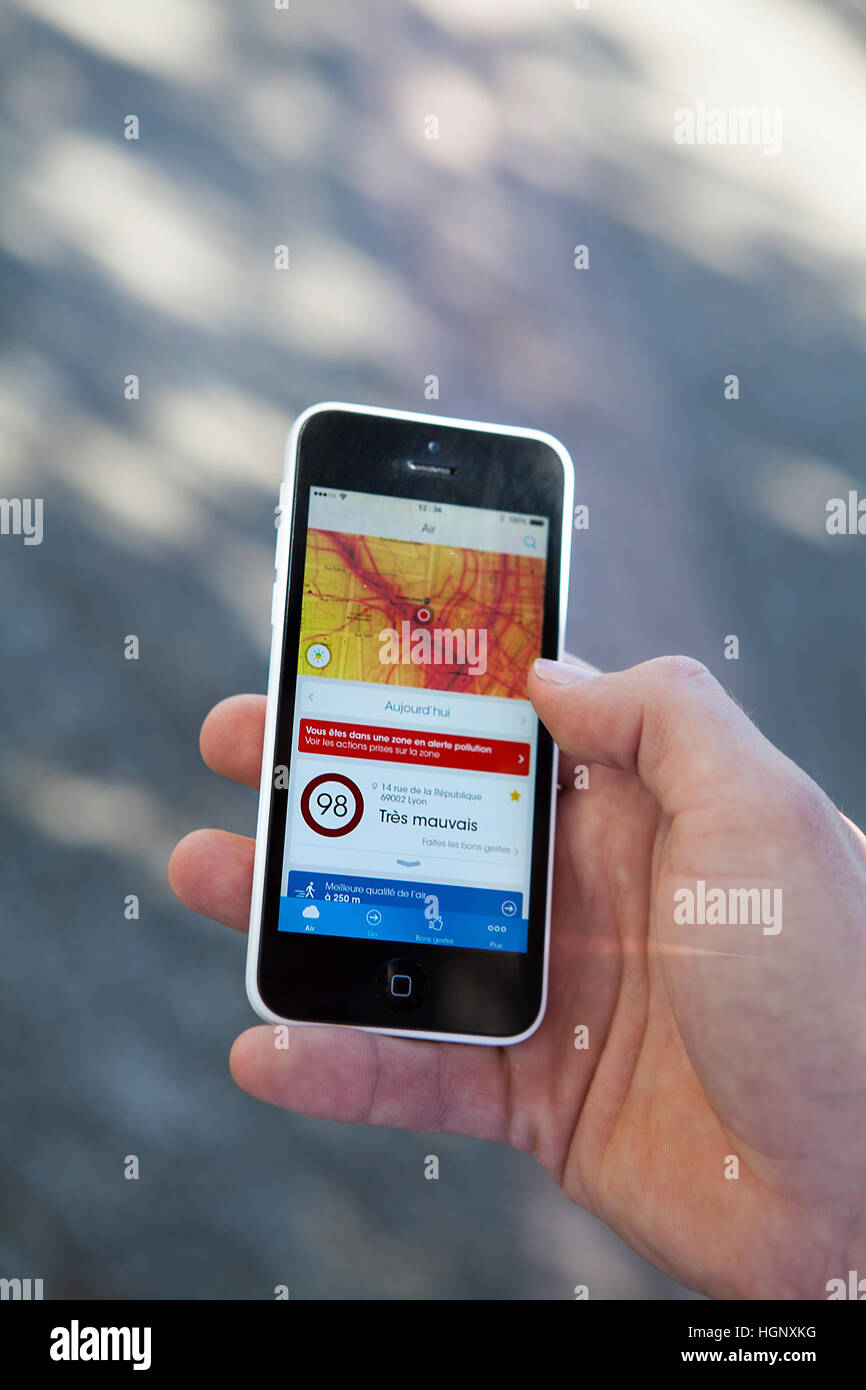 Mobile pollution hi-res stock photography and images - Alamy