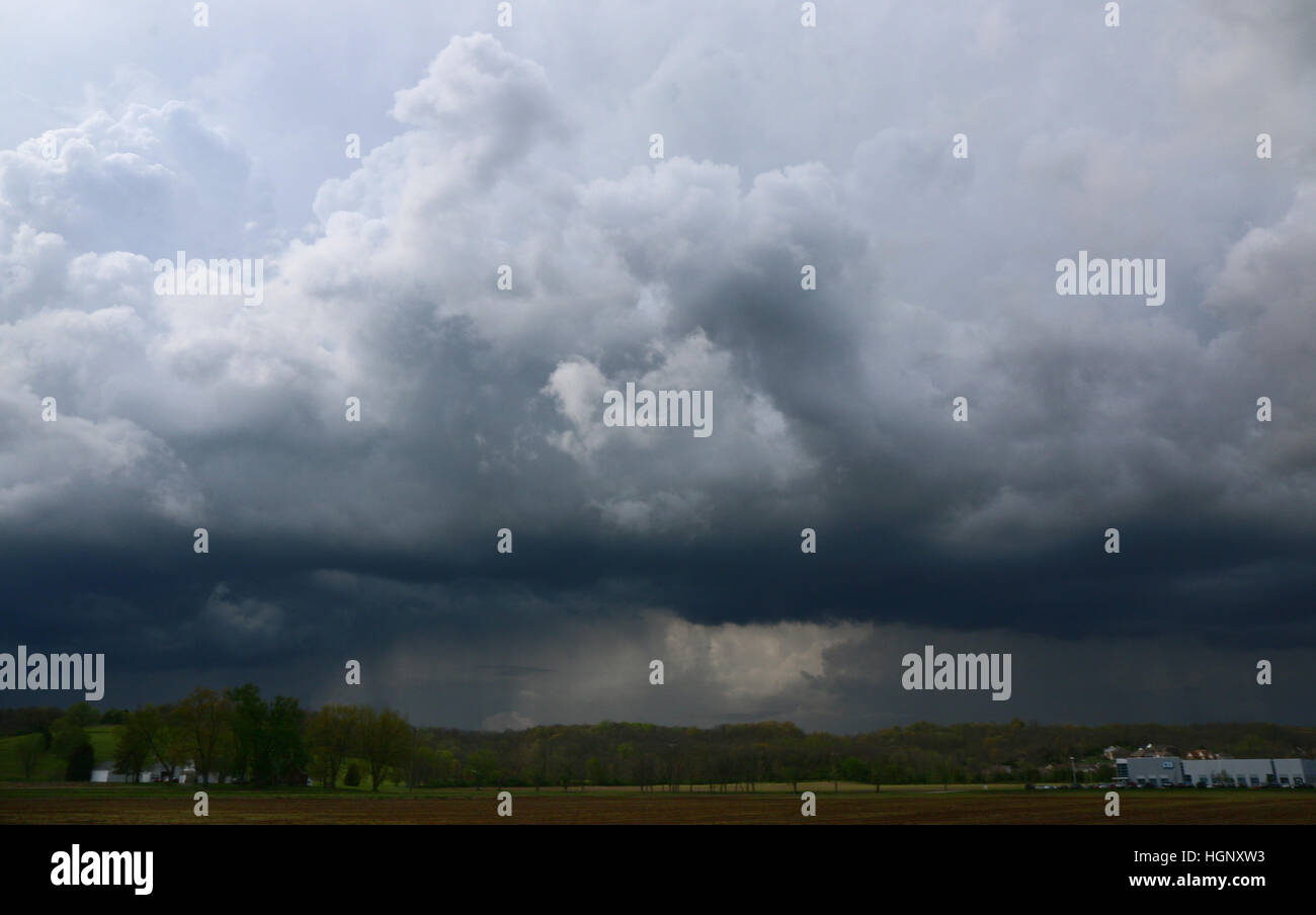 Storm over the fields hi-res stock photography and images - Alamy