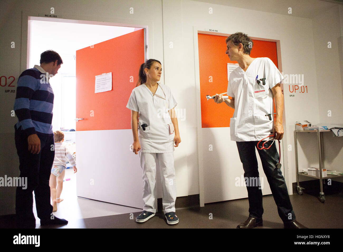 PEDIATRIC EMERGENCY UNIT Stock Photo - Alamy