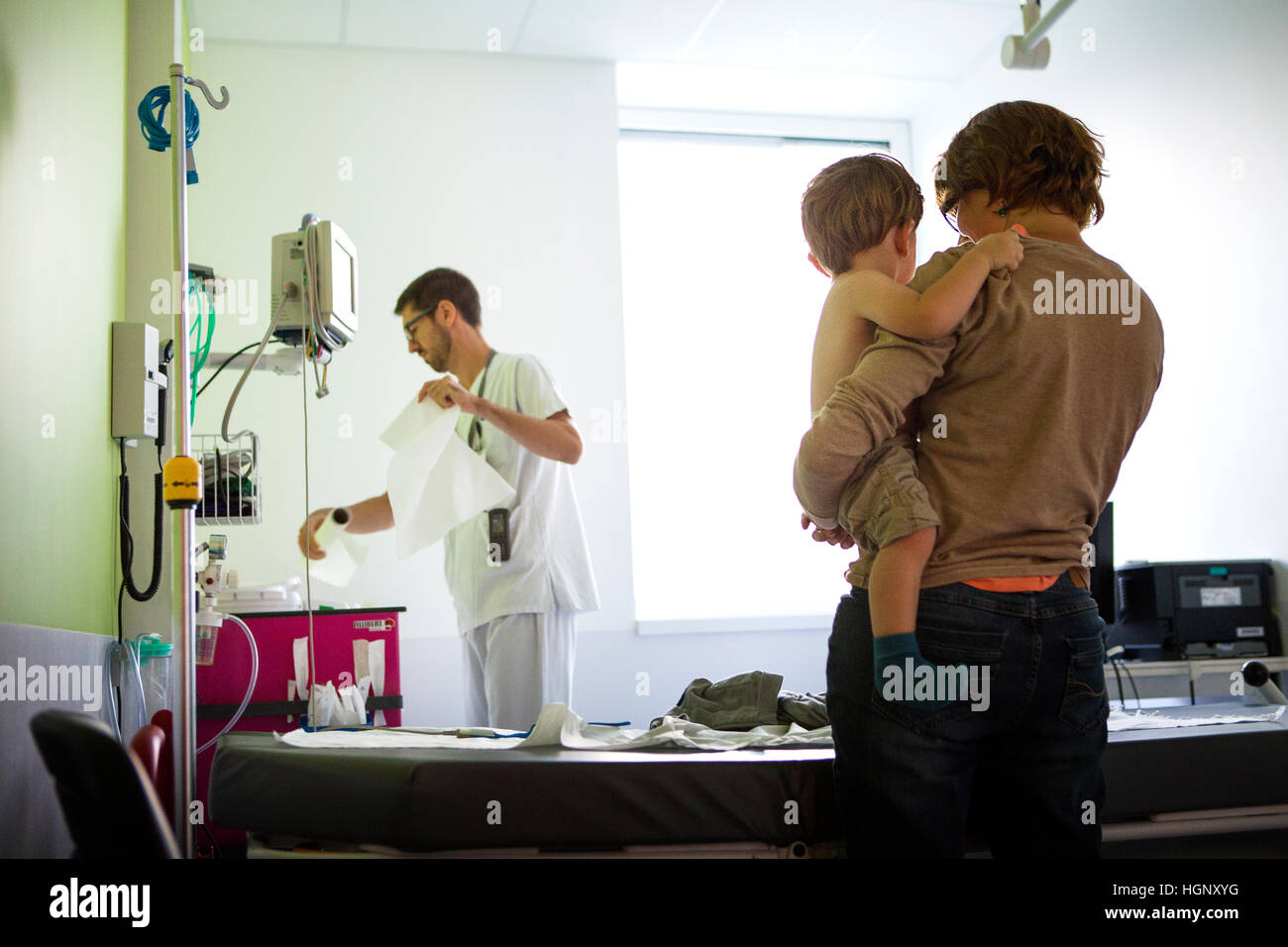 PEDIATRIC EMERGENCY UNIT Stock Photo - Alamy