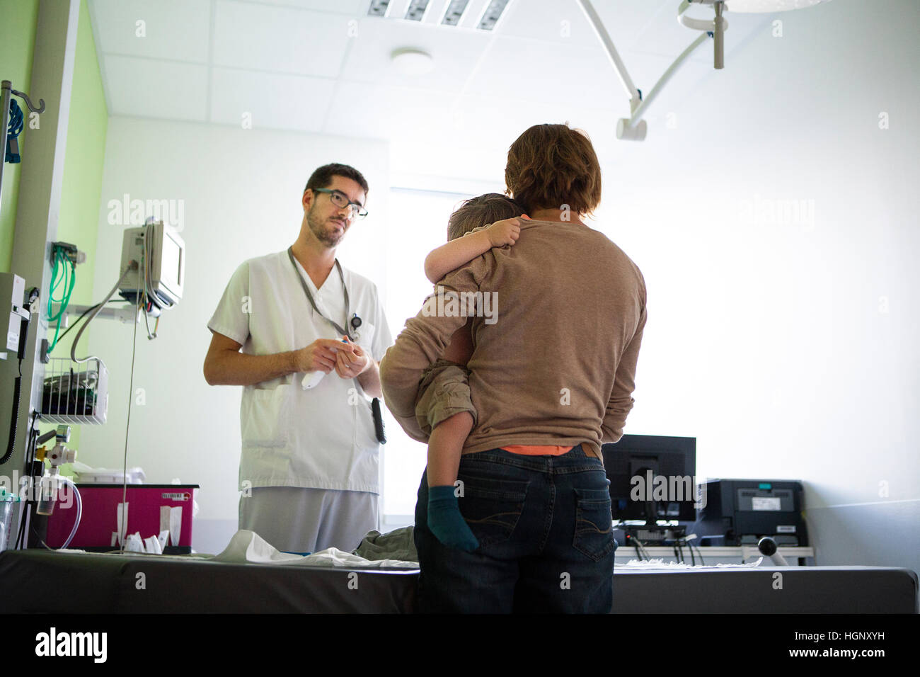 PEDIATRIC EMERGENCY UNIT Stock Photo - Alamy